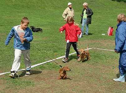 Barn med hund dömdes som vanligt av Kristina Athela